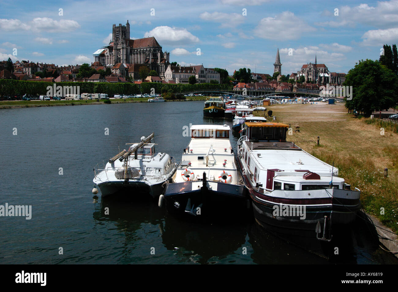 Auxerre cathedral st etienne hi-res stock photography and images - Alamy