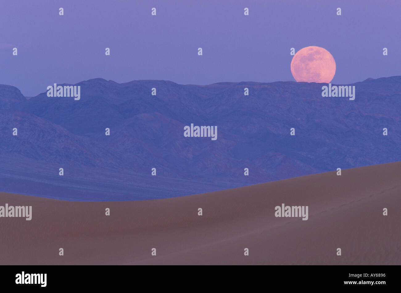 Moonrise hi-res stock photography and images - Alamy