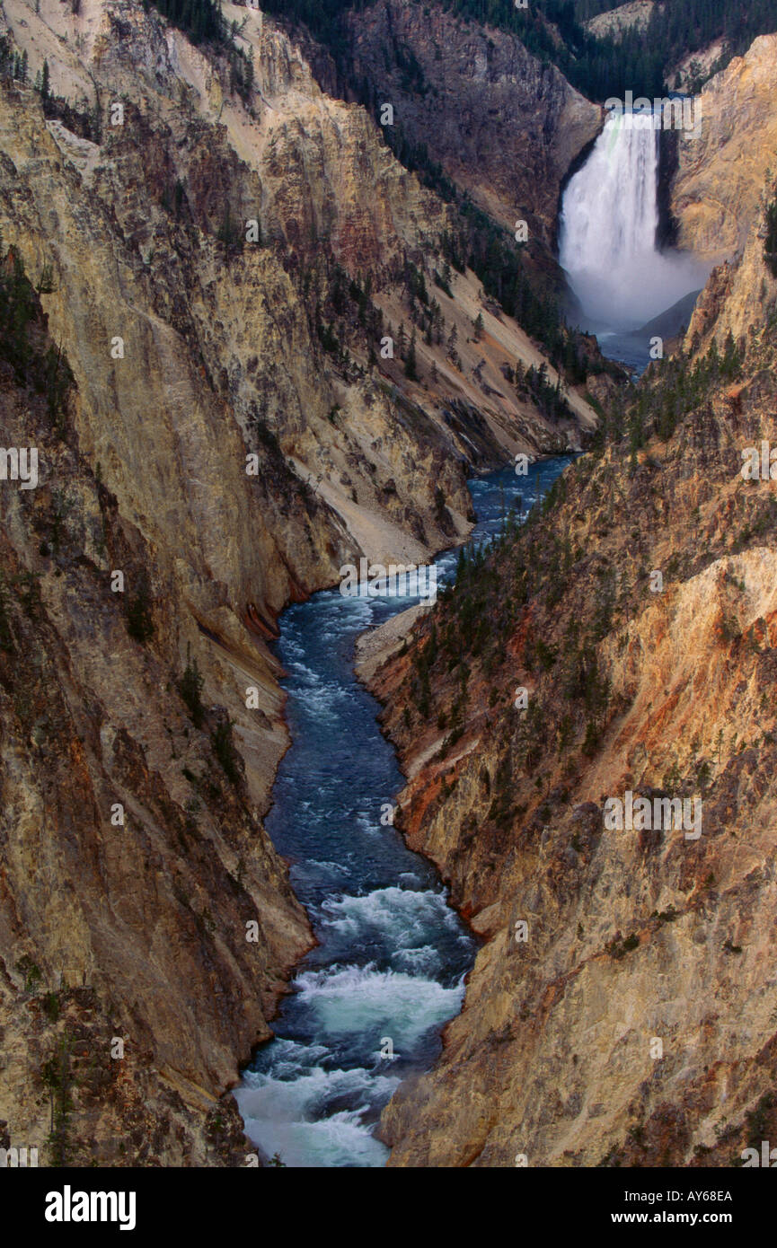 Canyons of yellowstone national park hi-res stock photography and ...