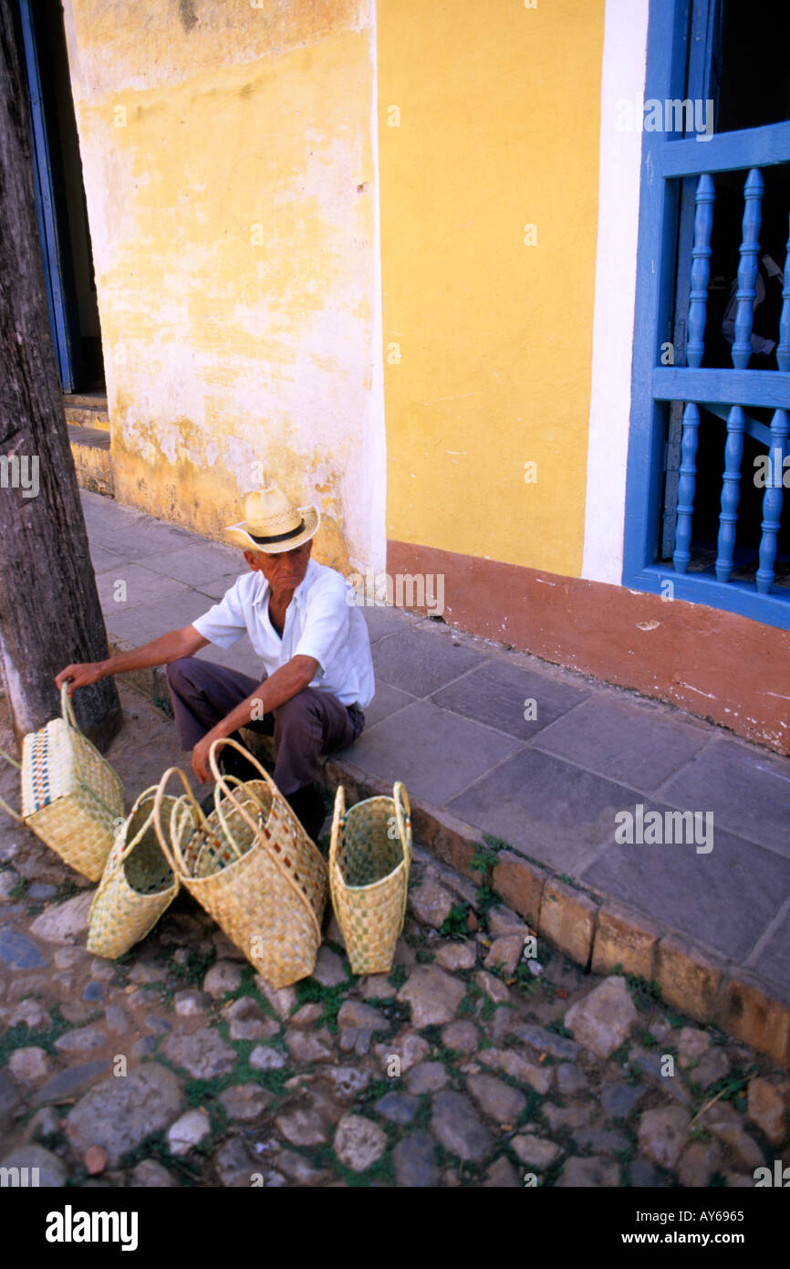 Man making baskets hi-res stock photography and images - Alamy