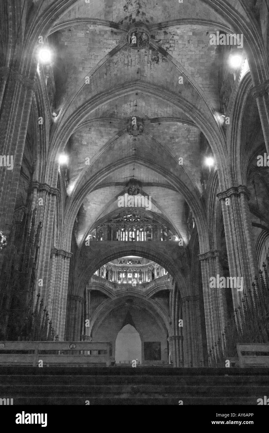 Gothic style altar hi-res stock photography and images - Alamy