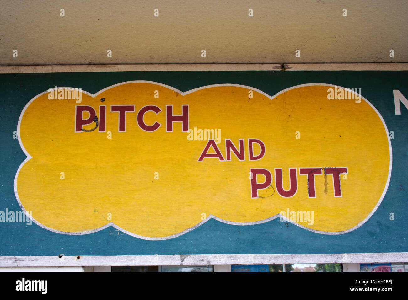 yellow pitch and putt sign Stock Photo - Alamy