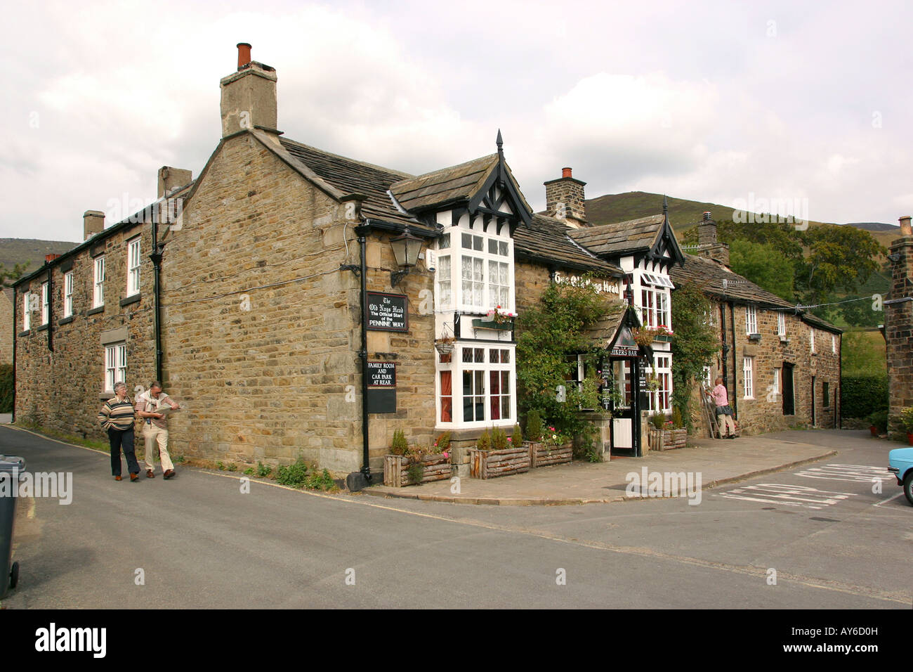Official start of the pennine way hi-res stock photography and images ...