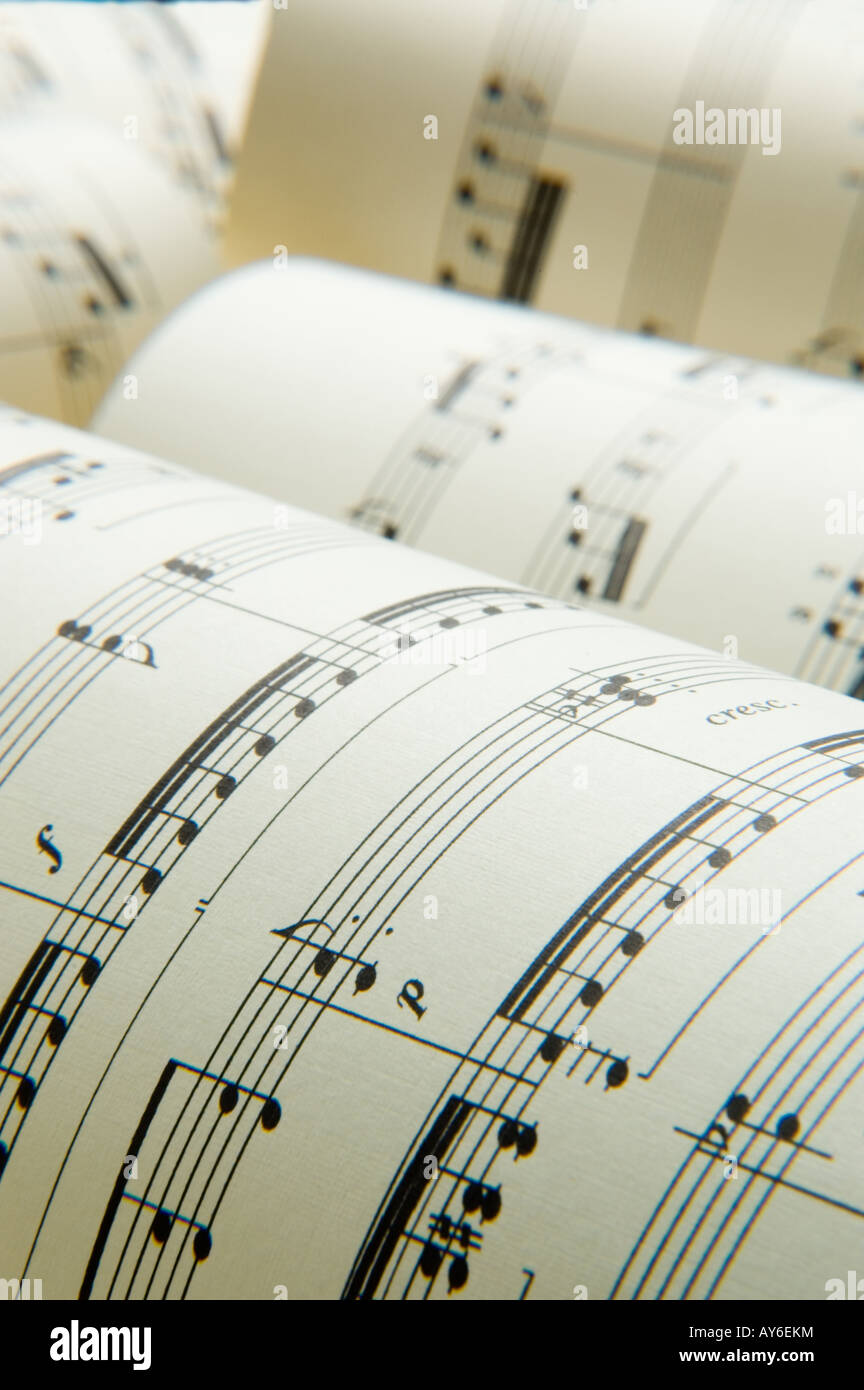 Music notation rests hi-res stock photography and images - Alamy