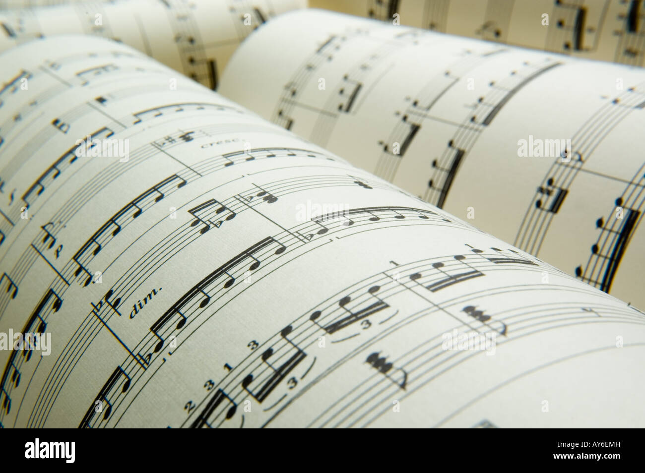 Music notation rests hi-res stock photography and images - Alamy
