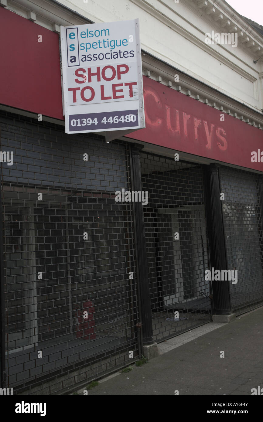 Shop to let sign hi-res stock photography and images - Alamy