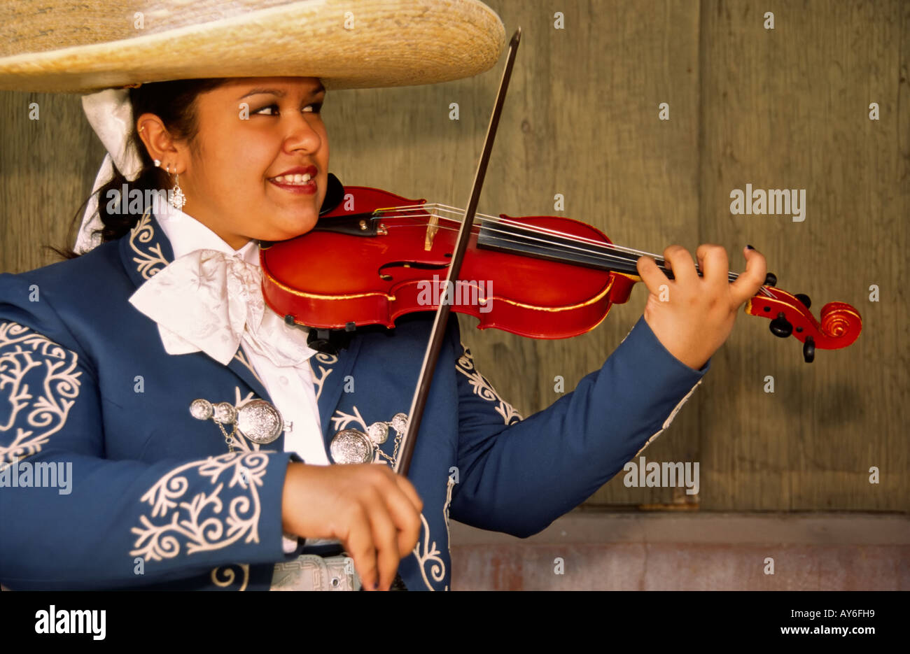 Female mariachi musician hi-res stock photography and images - Alamy
