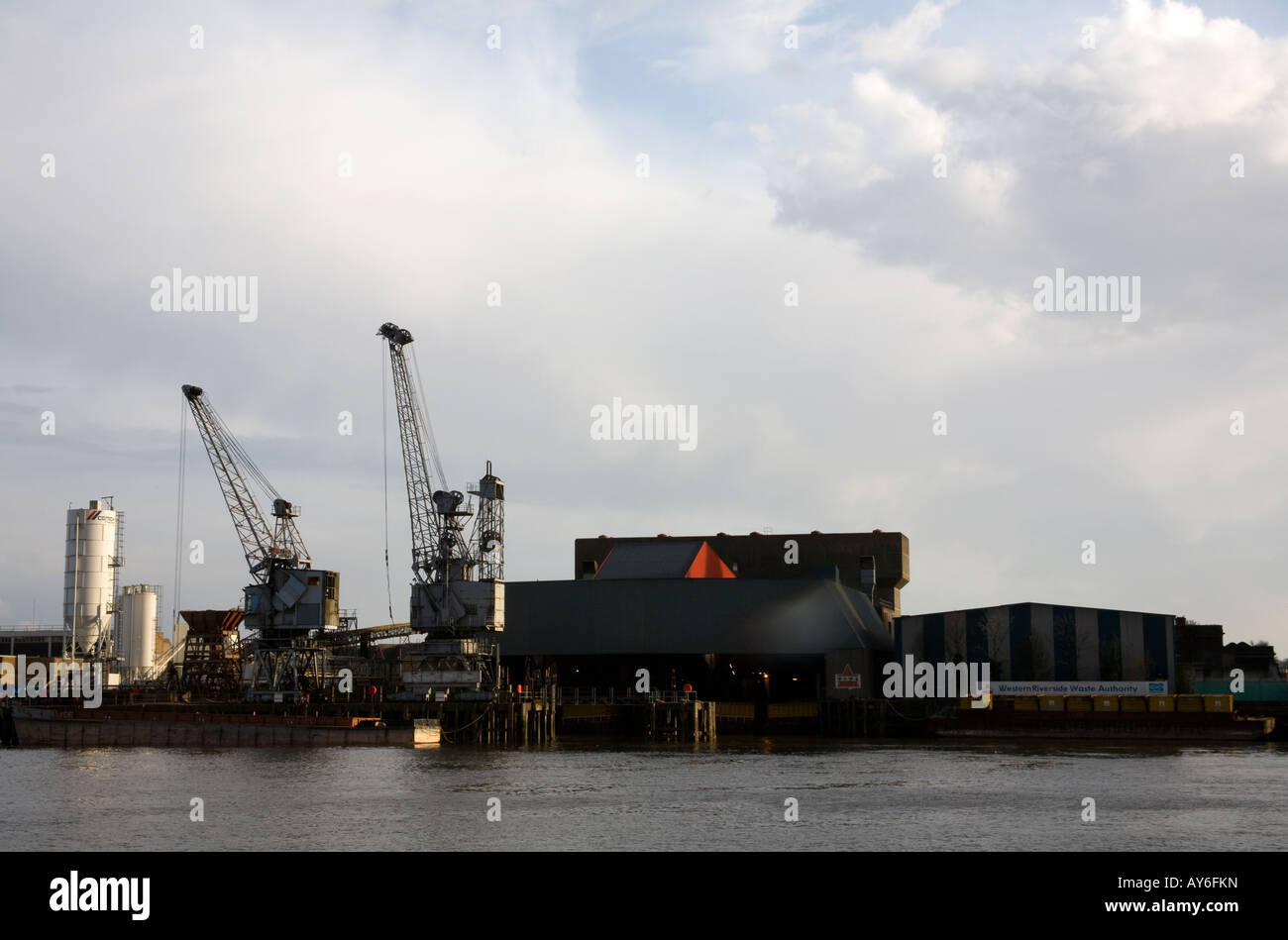 Western Riverside Waste Authority Plant River Thames Wandsworth London ...