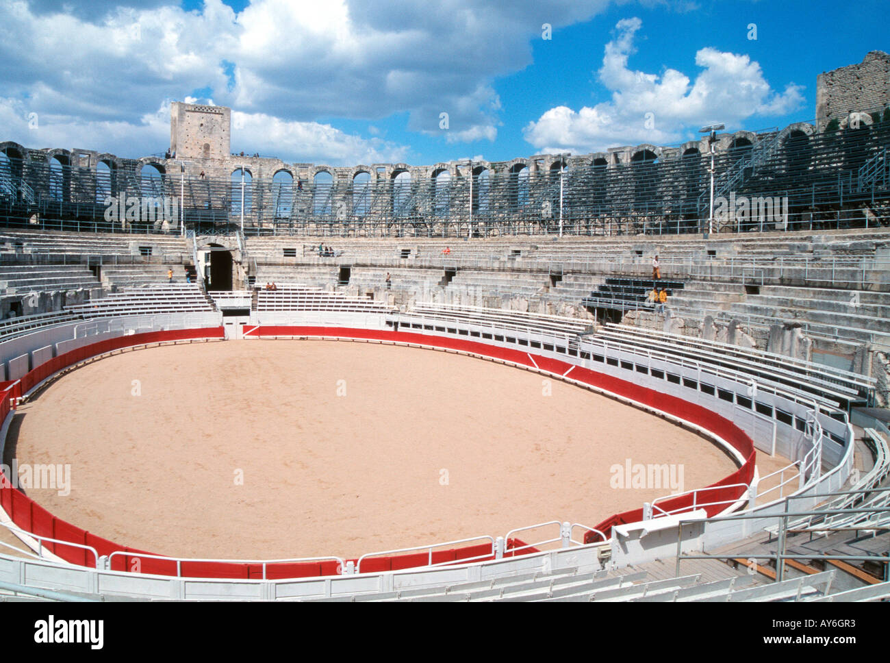 Provence Arles les arènes Stock Photo - Alamy