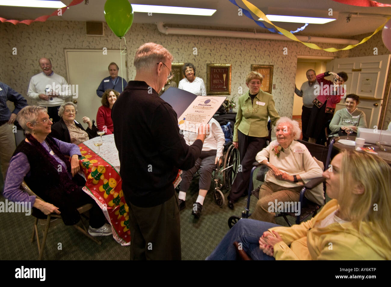 100 birthday hi-res stock photography and images - Alamy
