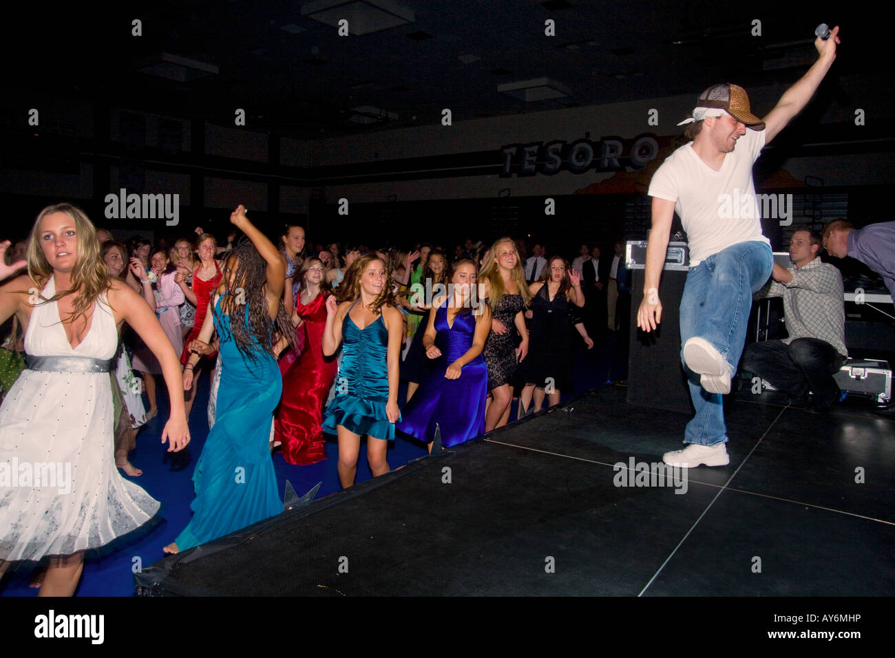 High school dance hi-res stock photography and images - Alamy