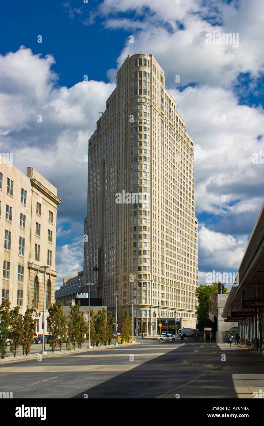 25 Esplanade Toronto Canada Triangle residential building downtown ...