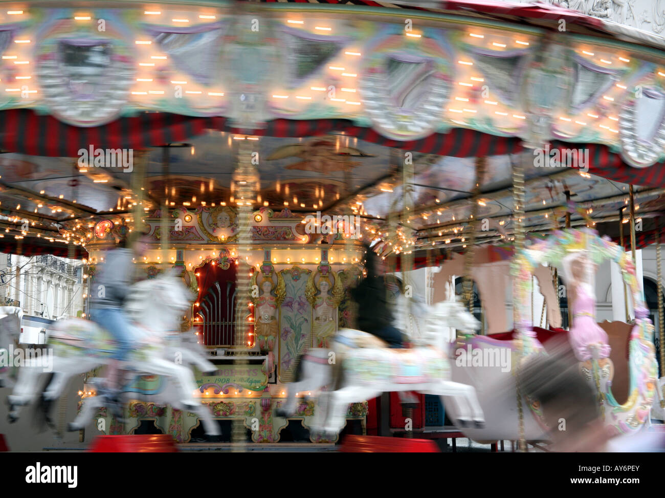 Fast moving fairground attraction hi-res stock photography and images ...