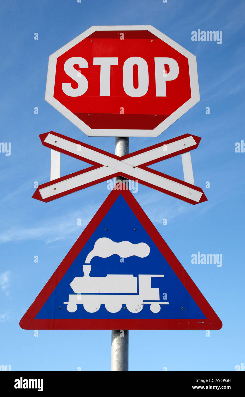 Railroad crossing sign close up hi-res stock photography and images - Alamy