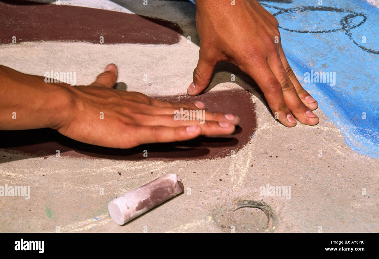 MR 0484 Sidewalk chalk artist Eric Lacy creates a concrete canvas, at ...