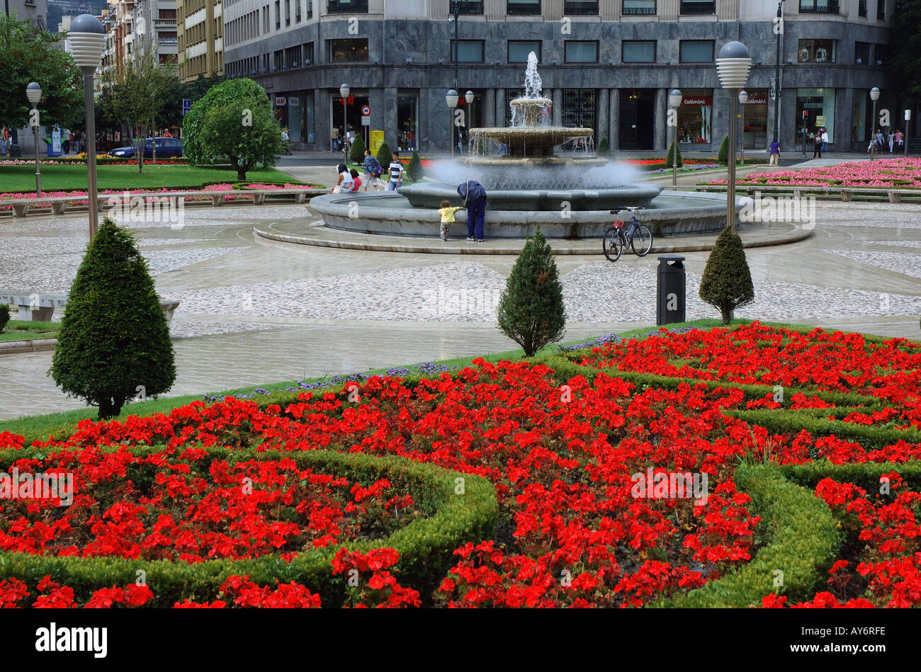 Bilbao plaza public square hi-res stock photography and images - Alamy