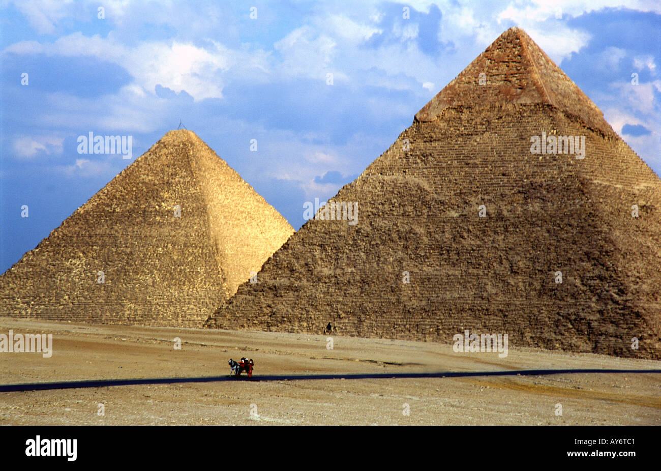 Egyptian royal mortuary & sacred structures Giza Pyramids Necropolis ...
