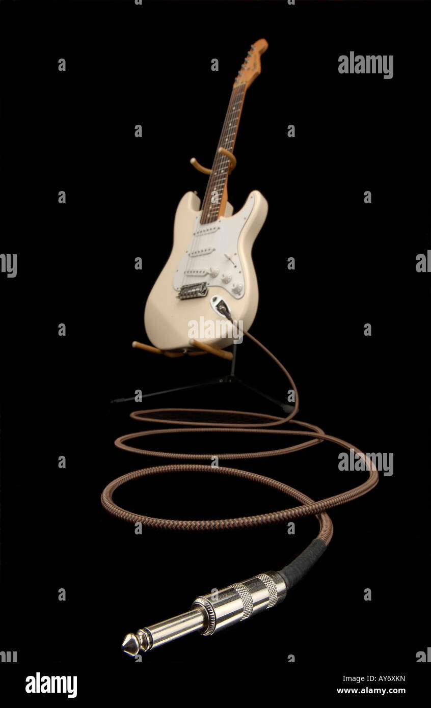 guitar and cord Stock Photo - Alamy