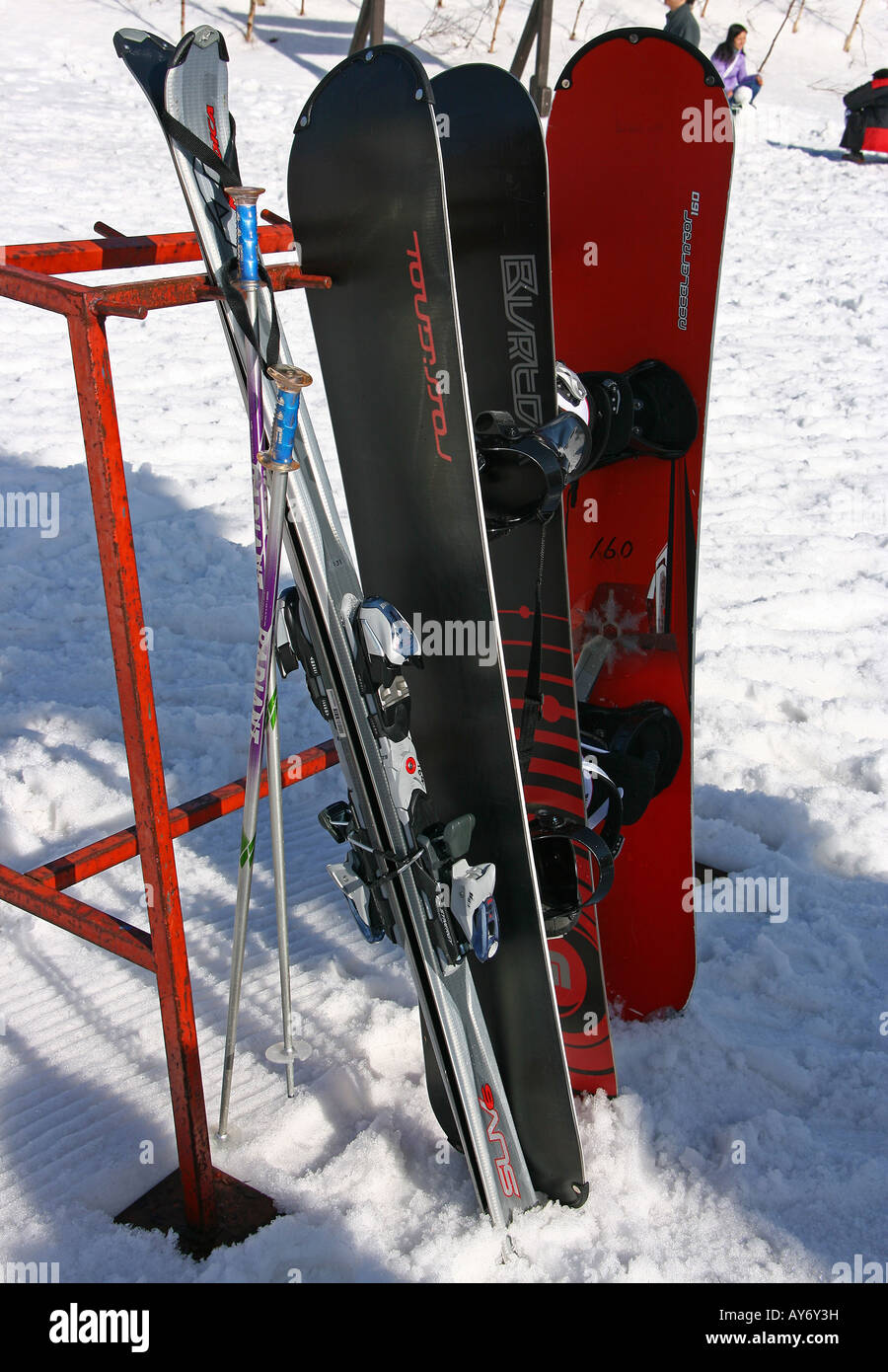 Snowboarders gear hi-res stock photography and images - Alamy