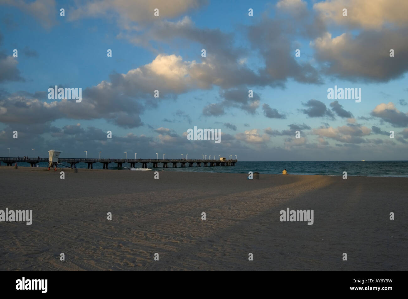Pompano beach fishing hi-res stock photography and images - Alamy