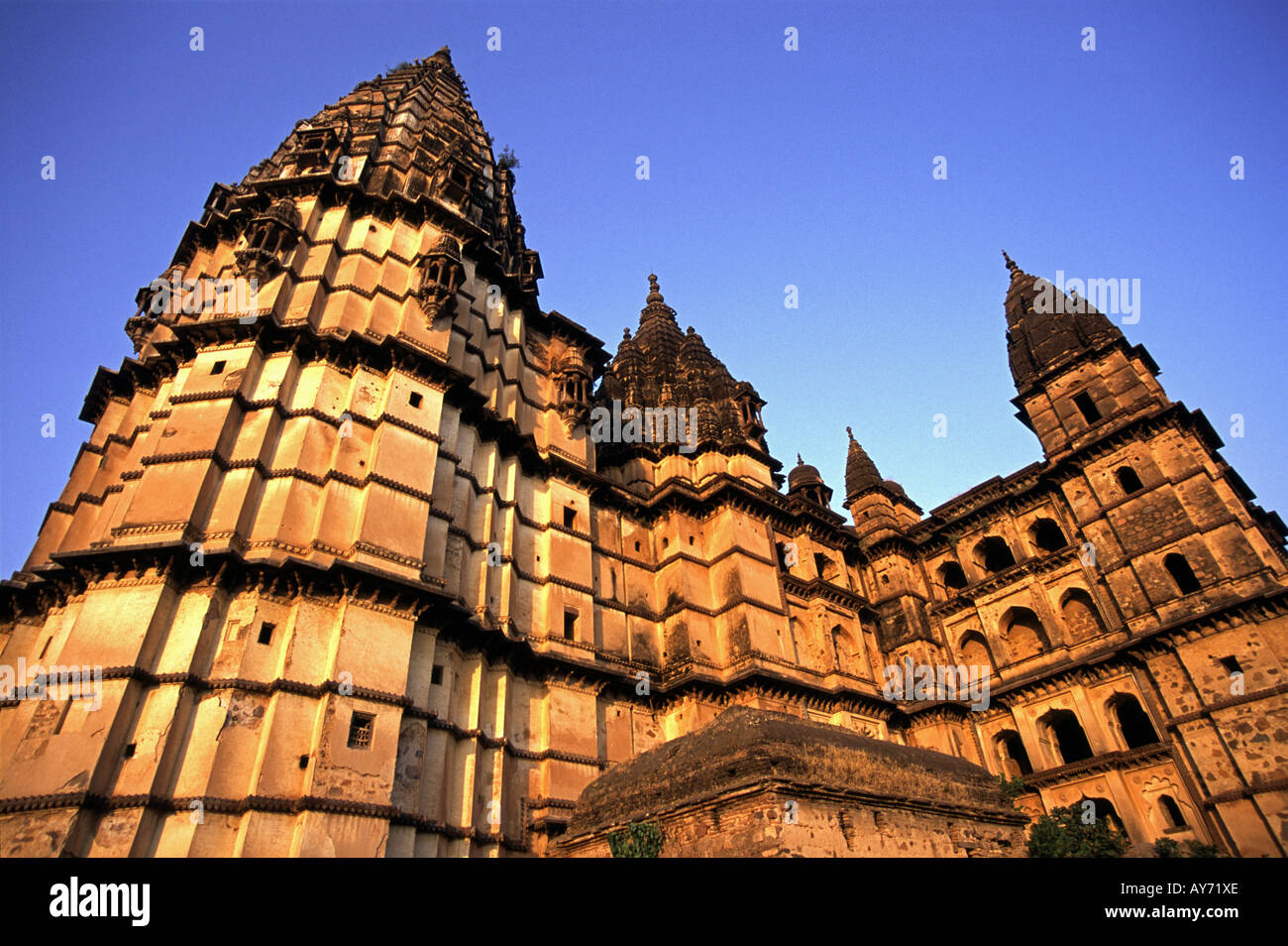 Temple at Orchha in Madhya Pradesh in India Stock Photo - Alamy