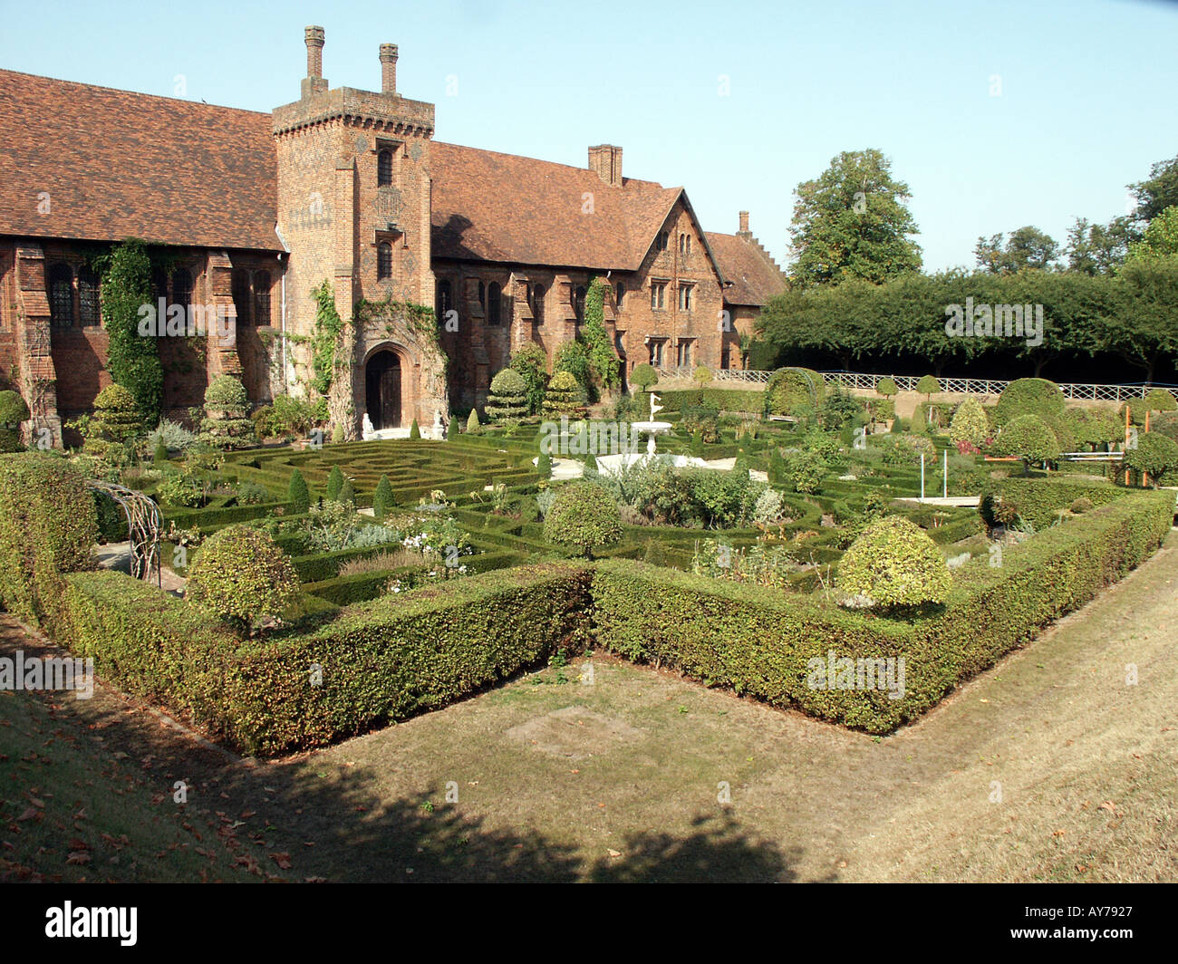 Old palace hatfield house hi-res stock photography and images - Alamy