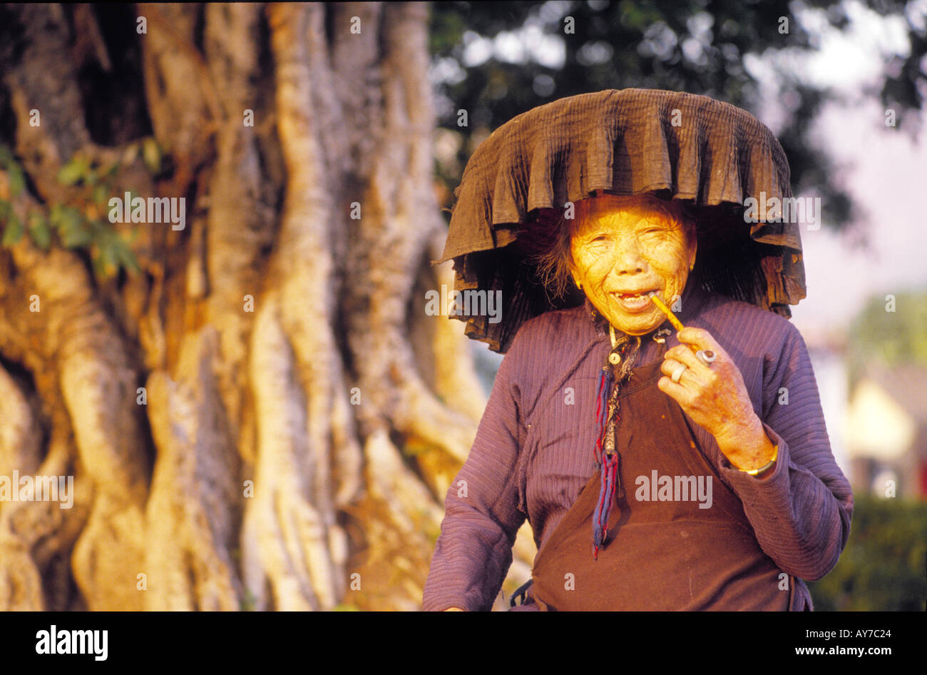 Hakka hat hi-res stock photography and images - Alamy
