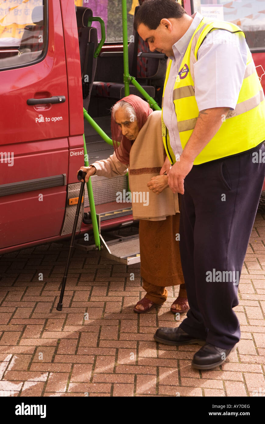 Asian helper uk hi-res stock photography and images - Alamy