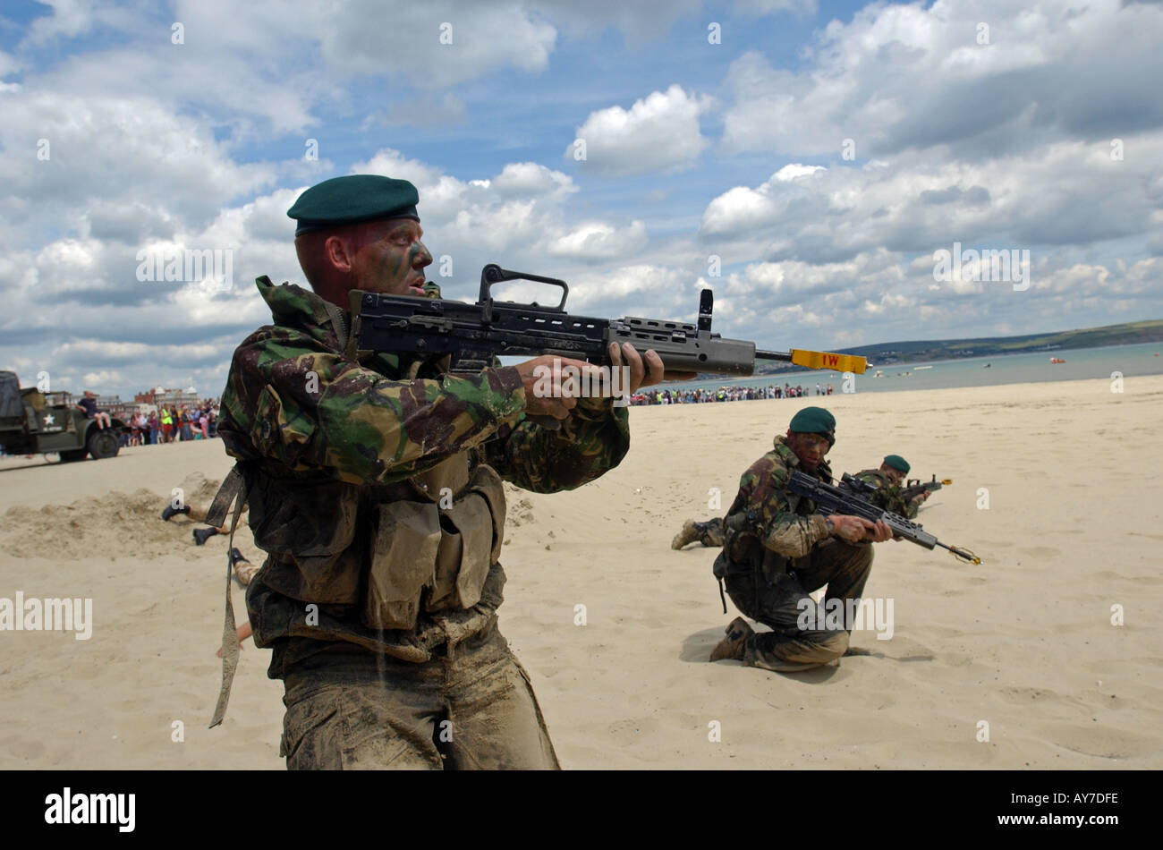 Royal marine commando uniform hi-res stock photography and images - Alamy