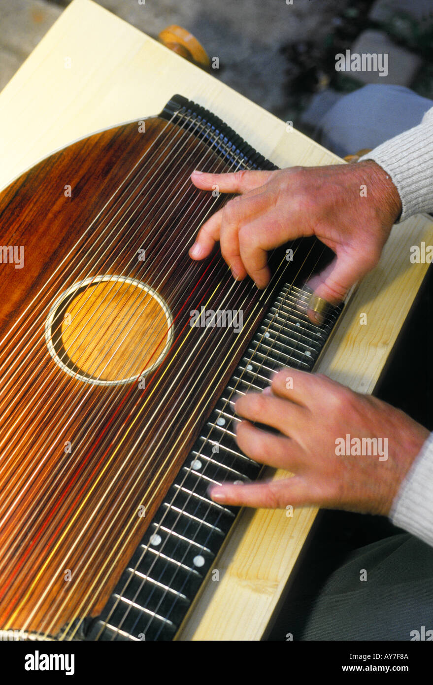 Musicical instrument hi-res stock photography and images - Alamy