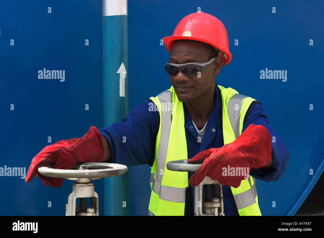 Mine maintenance workshop hi-res stock photography and images - Alamy
