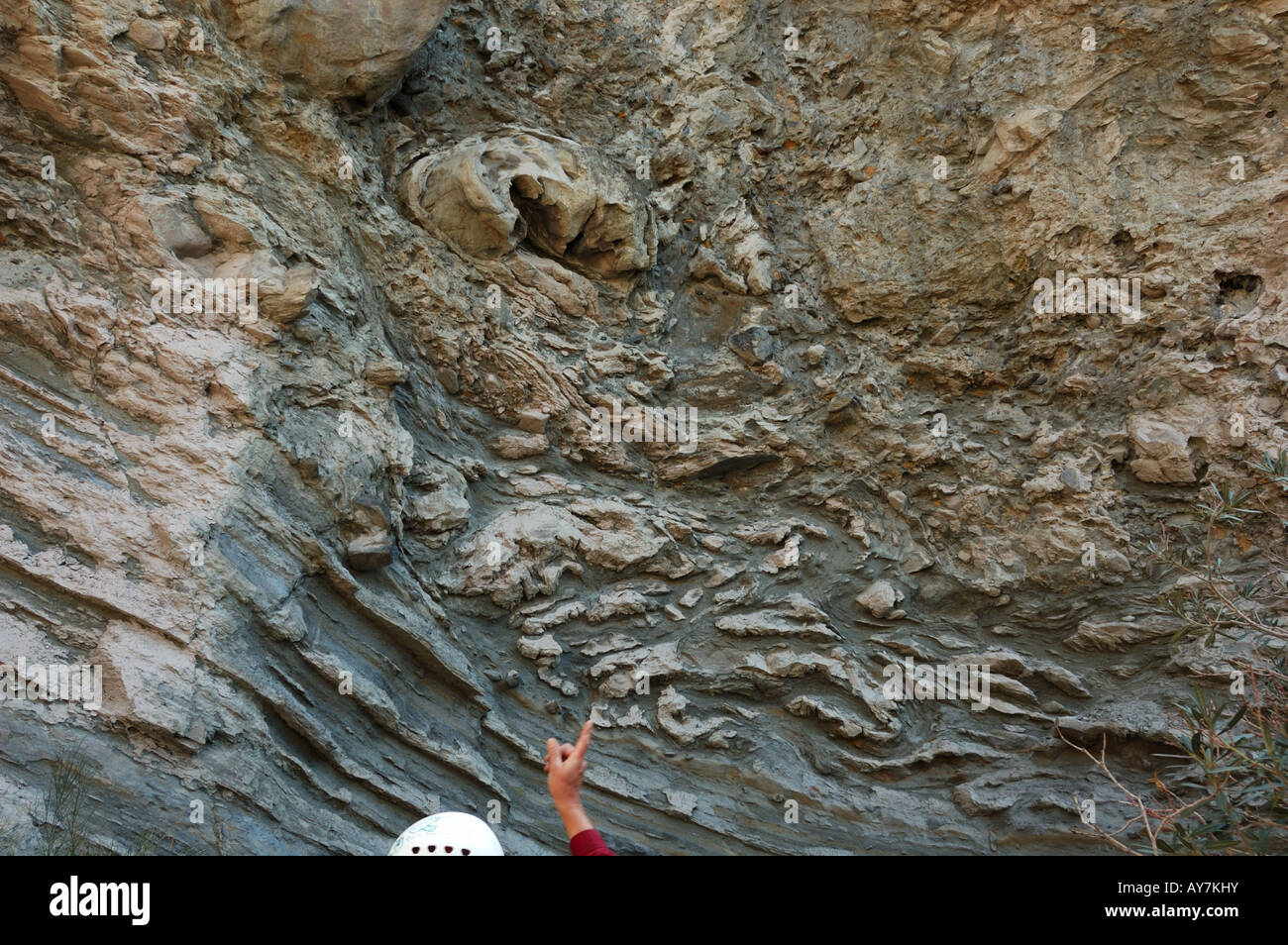 Chaotic sedimentary structure caused by soft sediment deformation ...