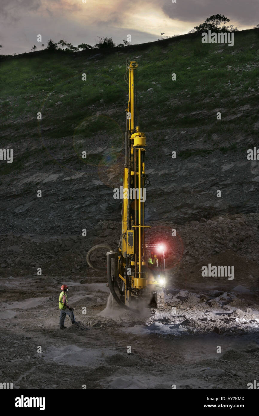 Work over rig hi-res stock photography and images - Alamy