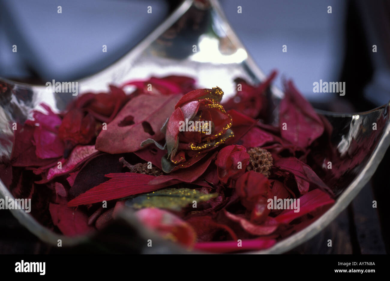 Pot pouri bowl hi-res stock photography and images - Alamy