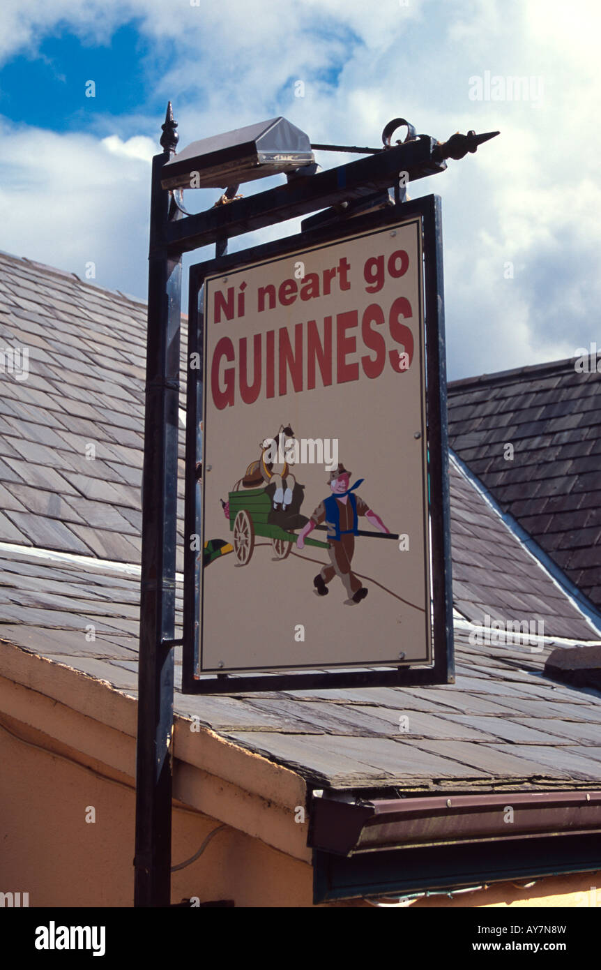 Dingle pub and drink hi-res stock photography and images - Alamy