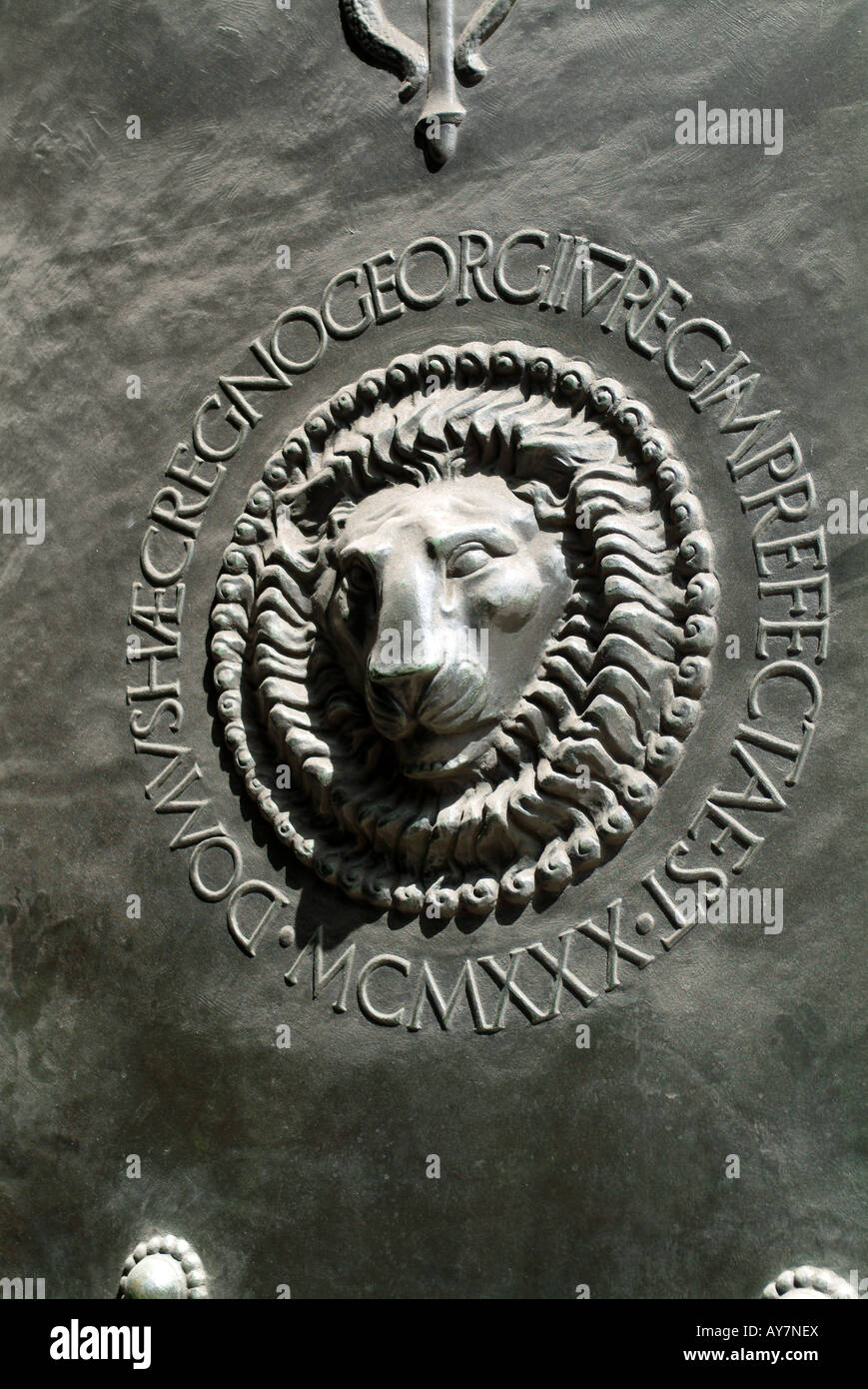 bank of england. Metal door with lion Stock Photo - Alamy