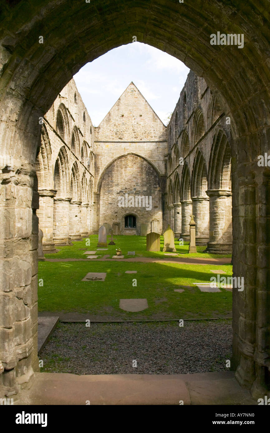 Dunkeld cathedral hi-res stock photography and images - Alamy