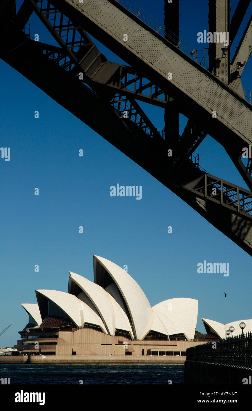 Sydney opera house framed hi-res stock photography and images - Alamy