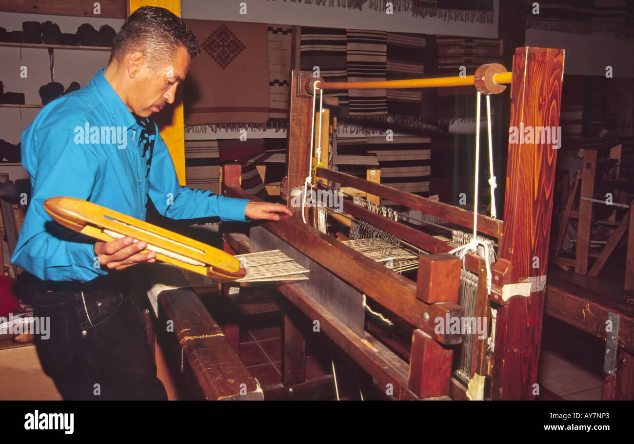 Man weaving loom hi-res stock photography and images - Alamy