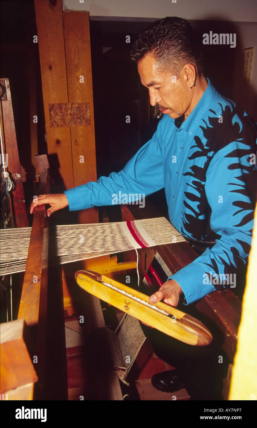 Man weaving loom hi-res stock photography and images - Alamy