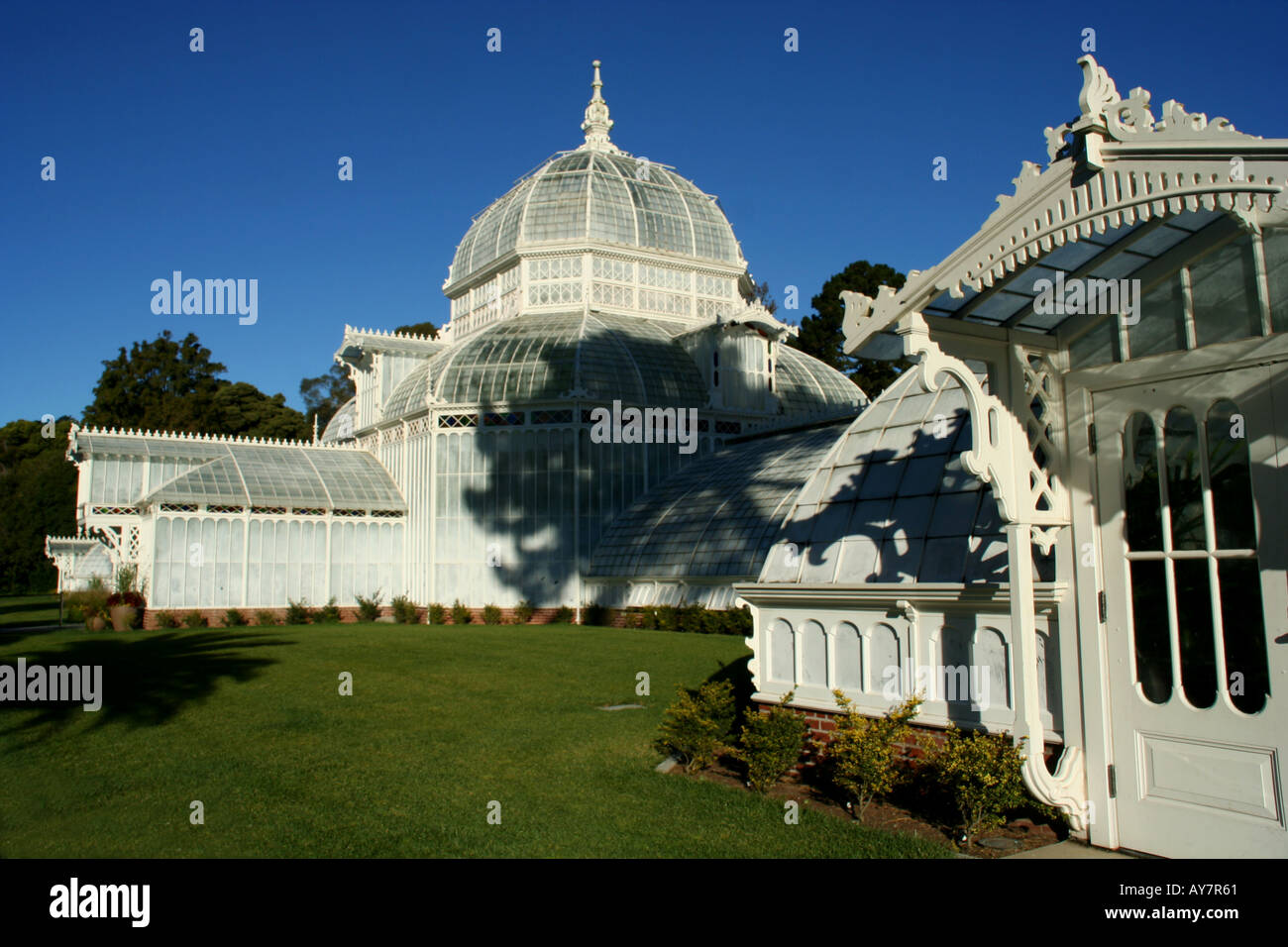 Victorian conservatory glass hi-res stock photography and images - Alamy