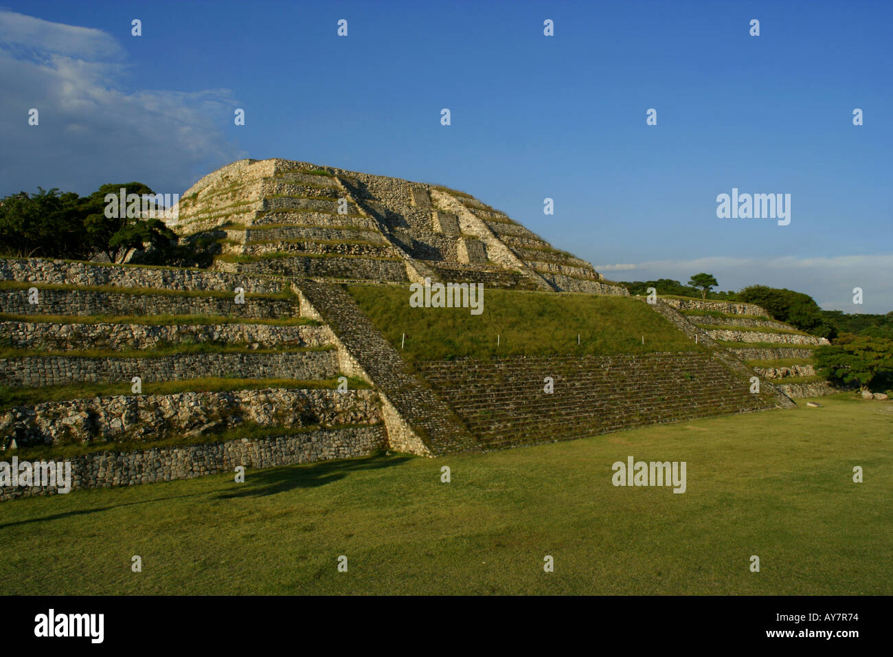 Olmec Pyramids Clipart