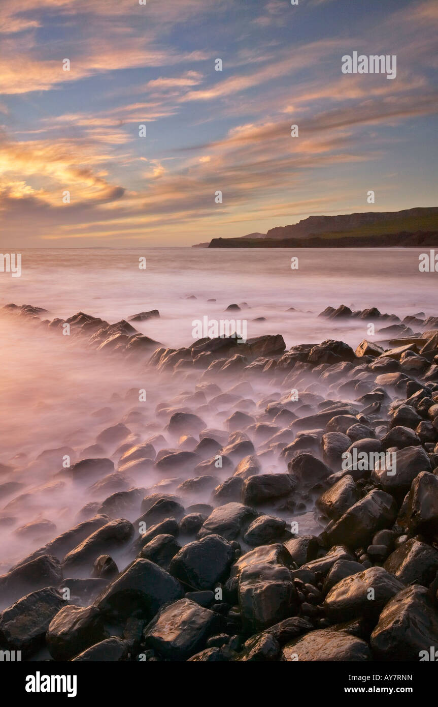 Rock ledges beach kimmeridge bay hi-res stock photography and images ...