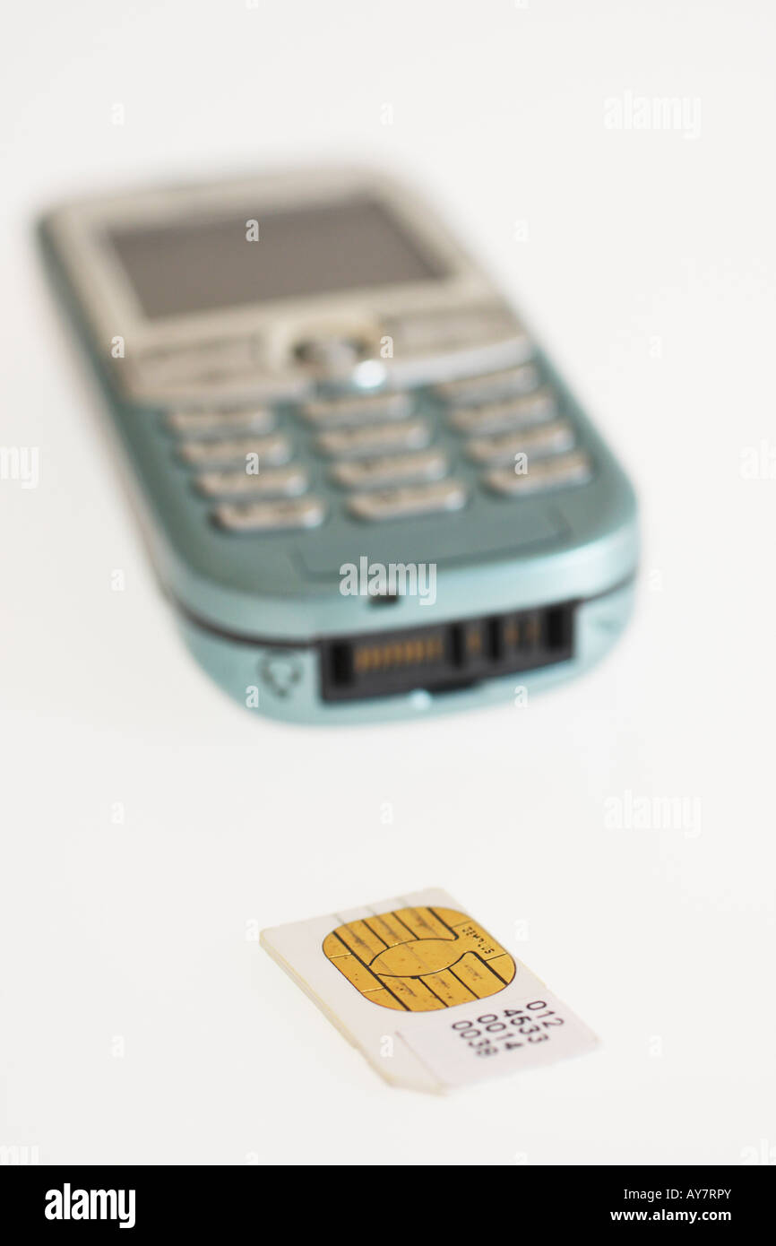 Sim card and smart phone hi-res stock photography and images - Alamy