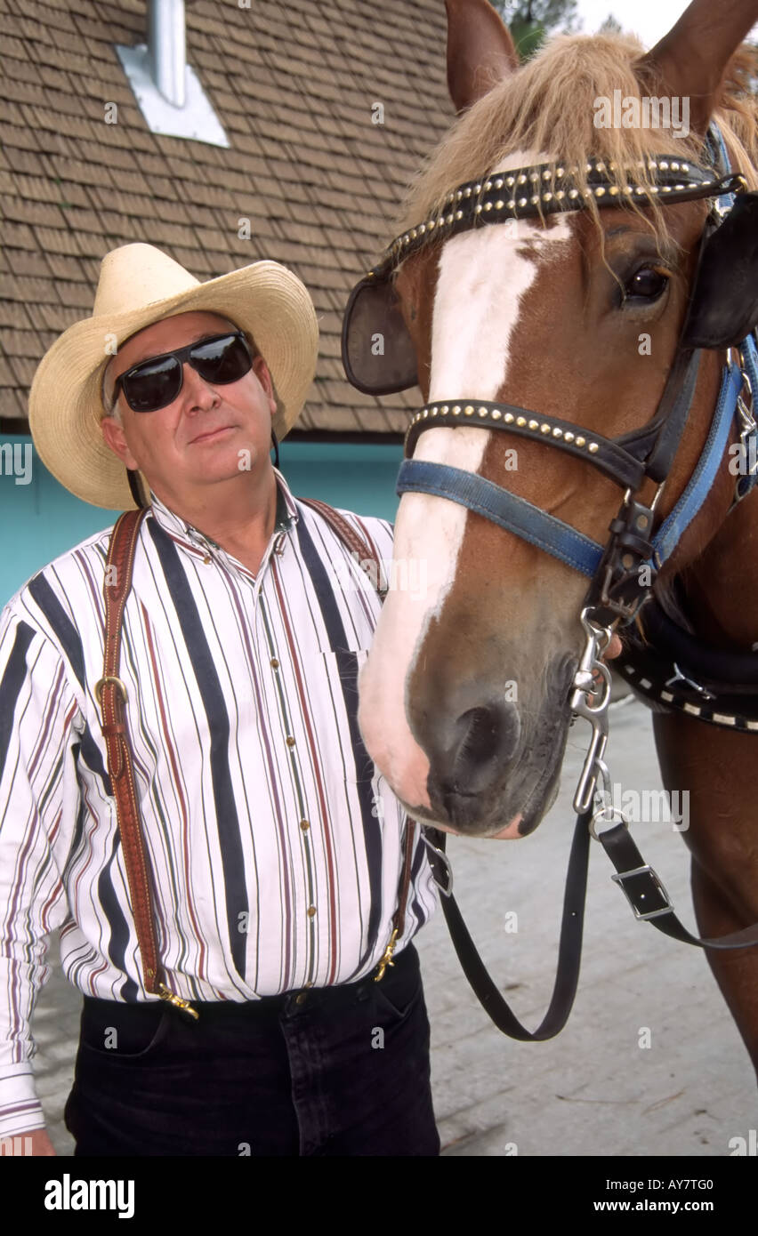 MR 0347 Jimmy Jeter gives horse and buggy rides at the Street Players ...