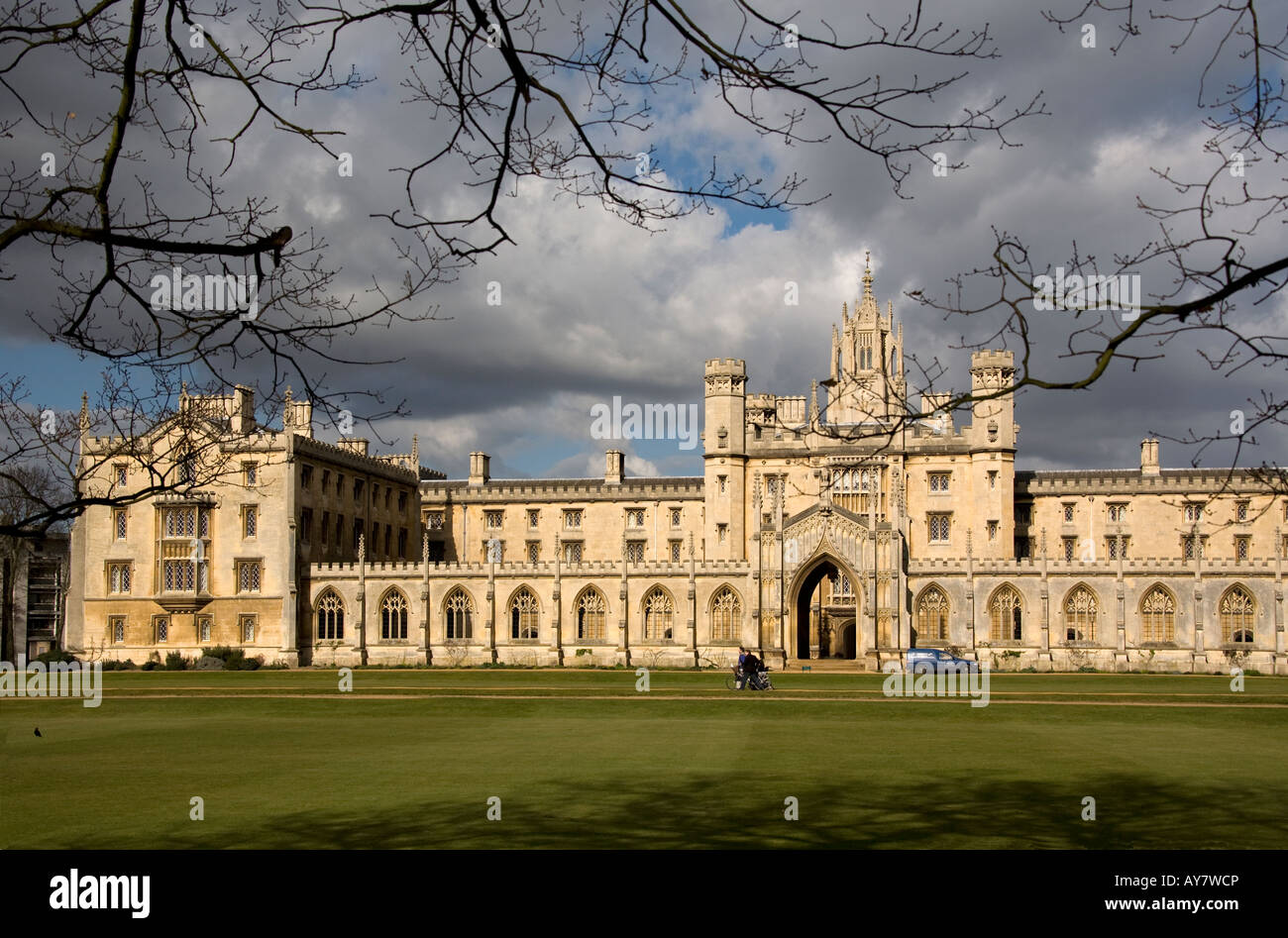 New hall hi-res stock photography and images - Alamy