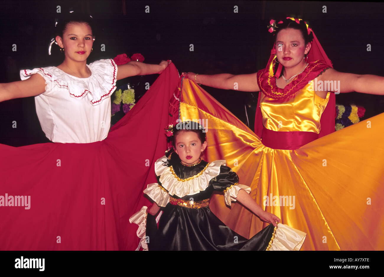 Hondo fiesta dance hi-res stock photography and images - Alamy