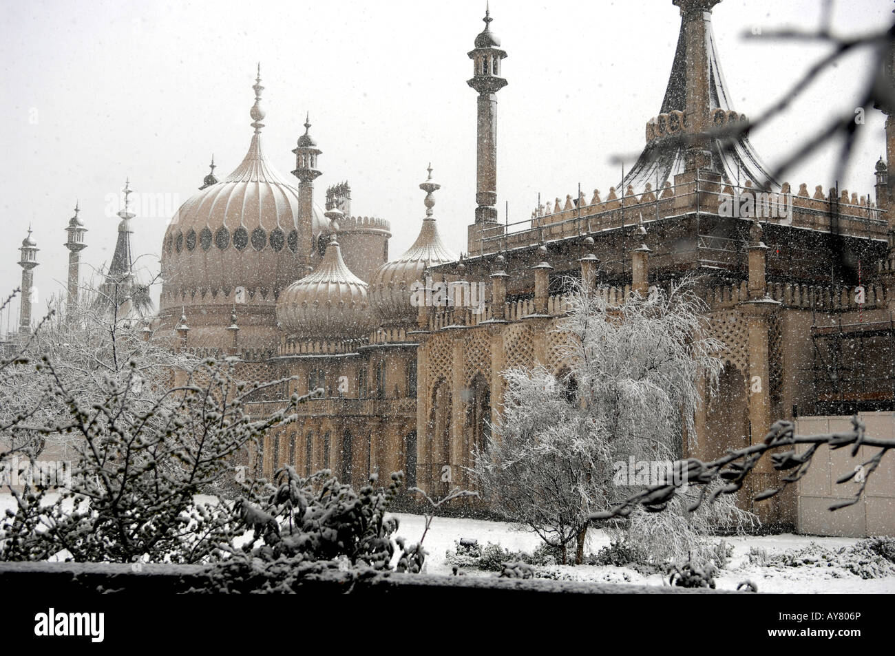 Snow on the Royal Pavilion in Brighton UK Stock Photo - Alamy