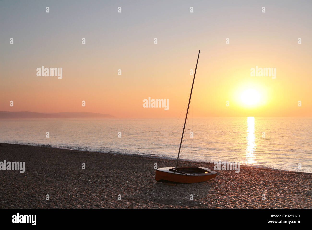 Ocean sunset boat hi-res stock photography and images - Alamy