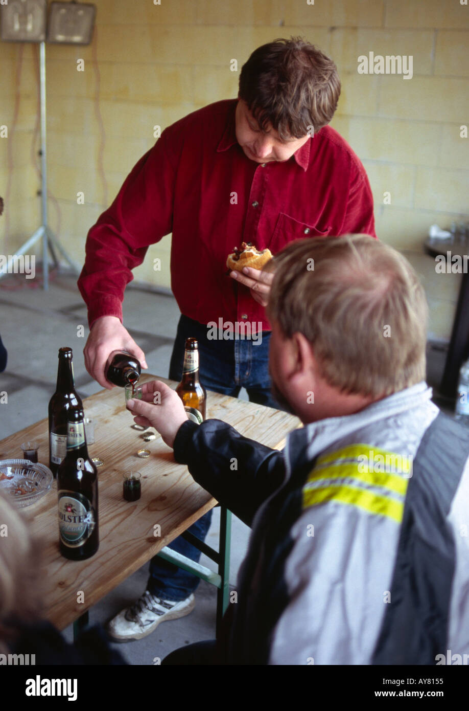 Boozing hi-res stock photography and images - Alamy